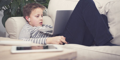 "Sneaky" social media advertising is luring young people into gambling ...